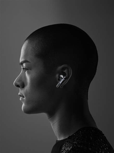 Elevate Your Everyday With Style And Sound 삼성 갤럭시 버즈3 프로 디자인 삼성
