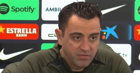 Xavi Interrupts Press Conference To Appreciate One Players Great Work