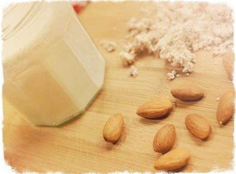 Миндальное молочко для лица. Мы делаем миндальное молочко для тела и ...