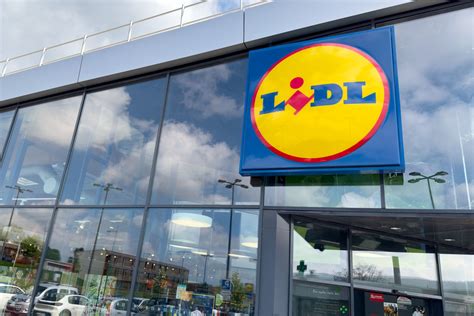 A Lidl Karácsonyi Pulcsijától Dobsz Egy Hátast Meghökkentő Díszítés Került Rá A Legjobb
