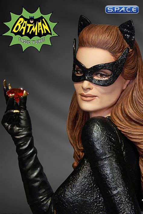 Catwoman Maquette Ruby Edition Batman Classic Collection