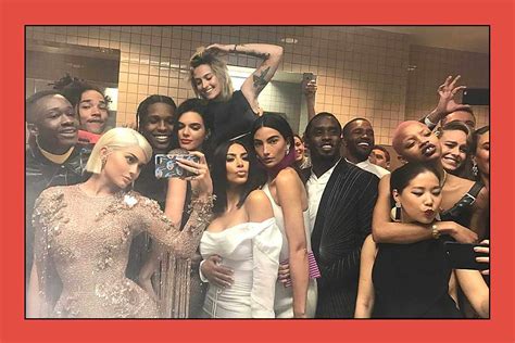 The Met Gala The Best Celebrity Bathroom Selfies