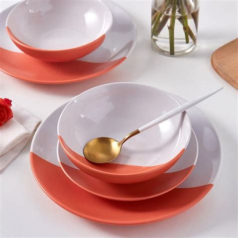 Lizzy Stoneware 12 Piece Dinnerware Set