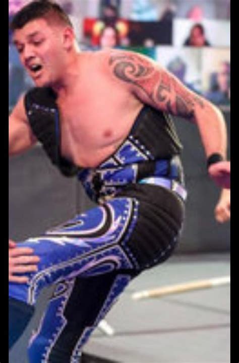 Am Im The Only One Thinks Dominik Mysterio Looks Hot Shirtless R