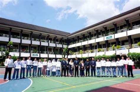 Sma Muhi Yogya Salurkan Beasiswa Kepada 18 Siswa Baru Total Rp 489 100