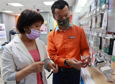 照顧銀髮族 台灣大首開樂齡專櫃 財經 中時