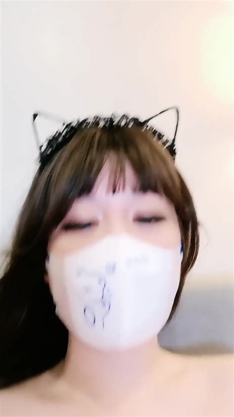 高中生萝莉抖音纯天然极品美胸！【若若】又大又白又圆！好想吃一口啊半糖主播直播1 Eporner