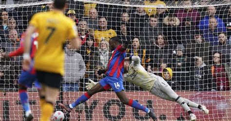 Epl현장 황희찬 선발 울버햄턴전반에만 2실점 울버햄턴 0 2 크리스탈팰리스전반 종료