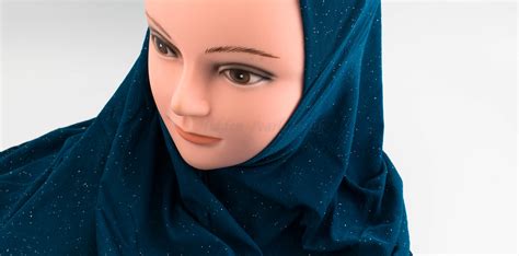 Velvet Brooch Turban Hidden Pearls