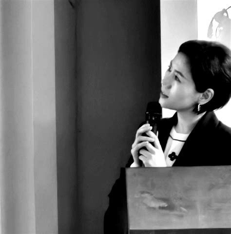 Tae 아래의 그림에서 보듯이 인간과 인공지능은 각각 전혀 다른 위치에서 각자의 방식으로 ‘지능을 실현한다 그리고 이 차이가 오히려 두 존재의 협력 가능성을