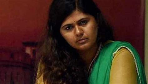 Pankaja Munde Explains Why This Man Carried Her Slippers Maharashtra