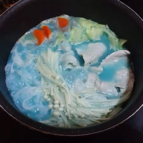 ドンキ試食レポカラフルな鍋つゆが衝撃的こどもと一緒に食べてみた ロボママブログ