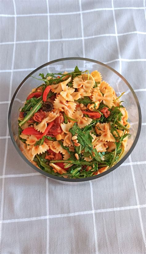 Italienischer Nudelsalat Mit Rucola Und Pesto Kabukiskitchen