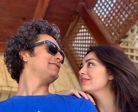 صور هبة مجدي ومحمد محسن يحتفلان بعيد زواجهما الرابععلى الحلوة والمرة