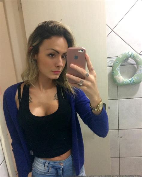 Victoria Carioni Beautiful Transgender Selfie Instagram Photos Tg