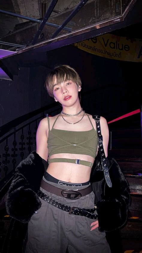 Pin On 큐티 섹시 보이😗