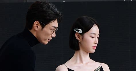 현장포토 영화의 한 장면김영광·강해림 올블랙 커플