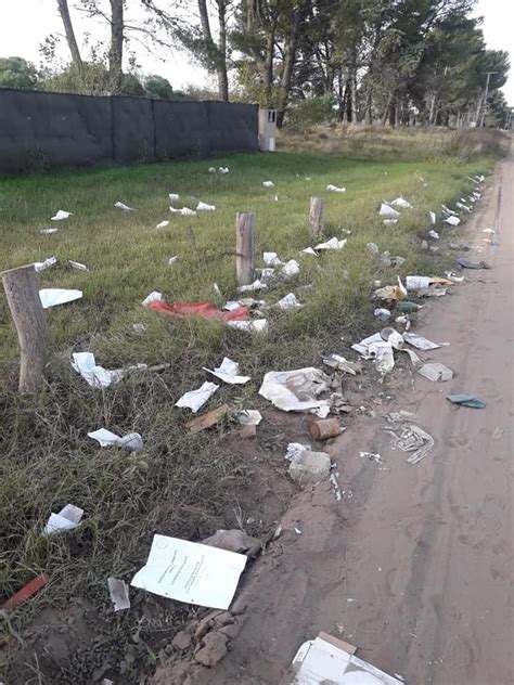 Vecinos Indignados Por Basura Tirada En Calle 417 En Boca De Todos Hd