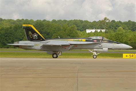Https Flic Kr P YDBdK1 166650 F A 18E VFA 105 AC 400 USS DWIGHT D