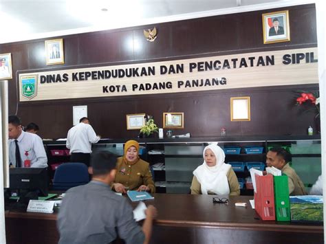 Inovasi Disdukcapil Padang Panjang Masyarakat Kini Bisa Urus Surat Pindah Lewat Uda Wako