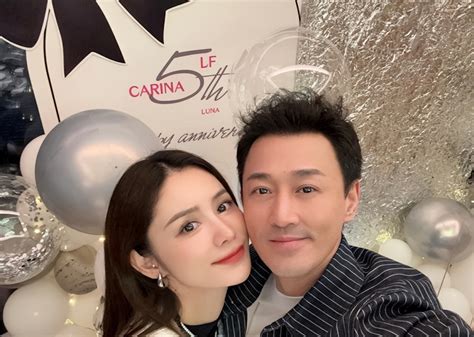 林峯爱妻张馨月再惹众怒！查行李逼扫厕所还不够，直播放话“靠老公自觉给钱”被嘲：豪门阔太的优越感有多窒息？腾讯新闻