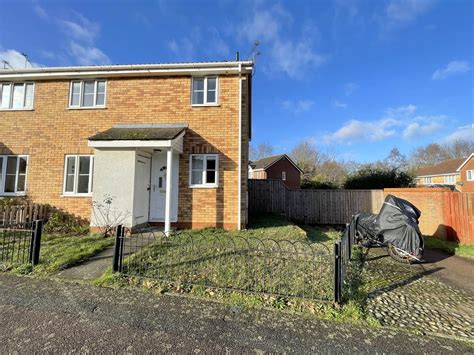 2 Bed End Terrace House For Sale In Foxglove Crescent Purdis Farm