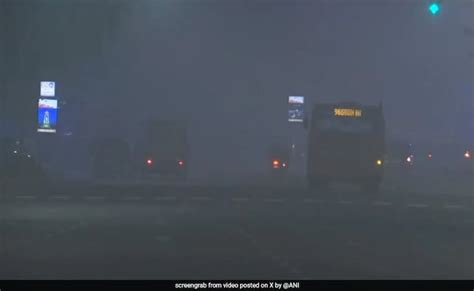 Delhi Fog Alert Dense Fog Causes Travel Chaos In Delhi 150 Flights