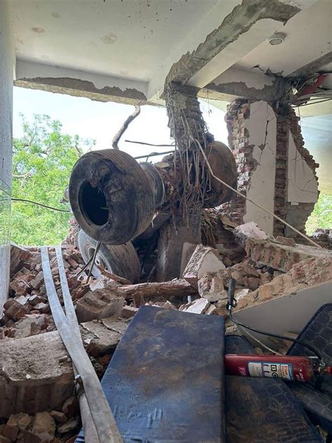 242명 탄 에어인디아 여객기 인도 서부서 추락” 242명 탄 에어인디아 여객기 인도 서부서 추락”