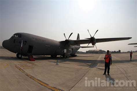 Foto Momen Kemenhan Serahkan Pesawat C J Super Hercules Ketiga Ke TNI AU