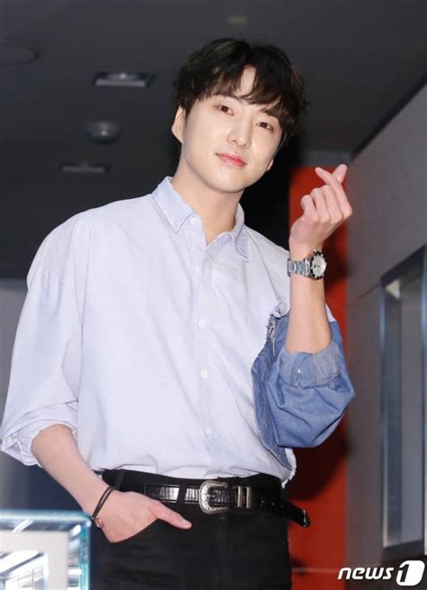 위너 강승윤 문지효와 온라인발 열애설yg 확인 어렵다 Snsfeed 제휴콘텐츠 제공 실시간 핫이슈