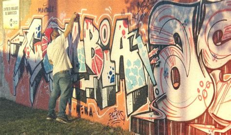 Graffitis la delgada línea entre el arte callejero y el vandalismo