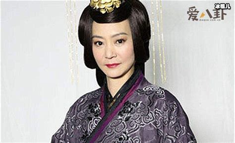 刘雪华是第一代琼女郎？现如今为情所困退隐 明星 冰棍儿网