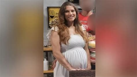 Morta Grávida Íris Sonhava Viajar Para O Exterior E Terminar Mestrado