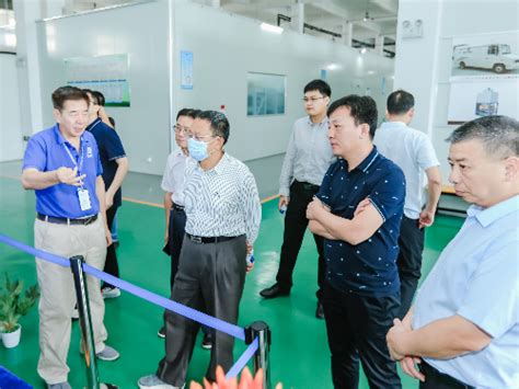 中国汽车工程学会“科创中国”新能源汽车产业科技服务团赴嘉兴市调研指导