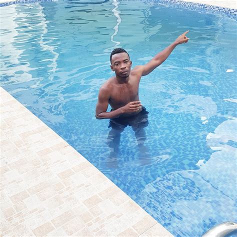 Linda Ikeji S Brother Peks Enjoying The New Mansion Photos