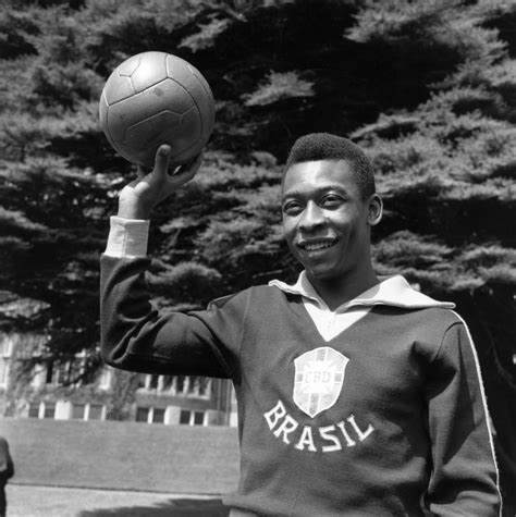 Twb22 Pele And Garrincha Gods Of Brazil