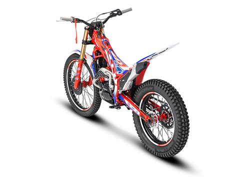 Beta 2023 Evo Factory Trials Παρουσίαση με Boostάρισμα Bikeit