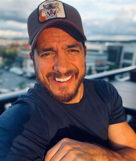 카이로와 티에라 제로는 성적 학대 혐의로 기소 된 토뇨 베루멘을 변호합니다 “그는 우리를 아이들처럼 대했습니다” Infobae