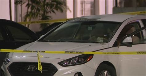Man Shot While Sitting In His Car Near Golden Glades Cbs Miami