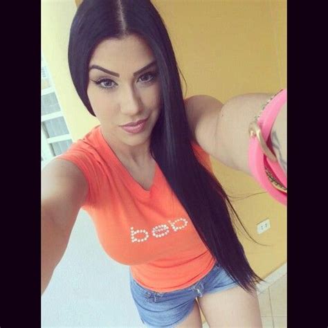 Lorenzo Adlı Kullanıcının Karlita Chacin Panosundaki Pin