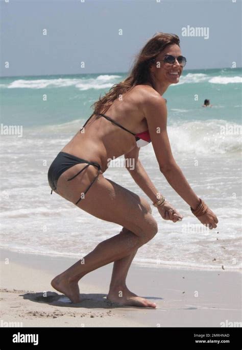 10 Hot Sexy Rosie Pierri Bikini Pics