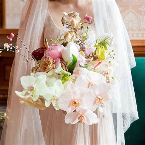 15 Modern Wedding Bouquet Ideas We Love