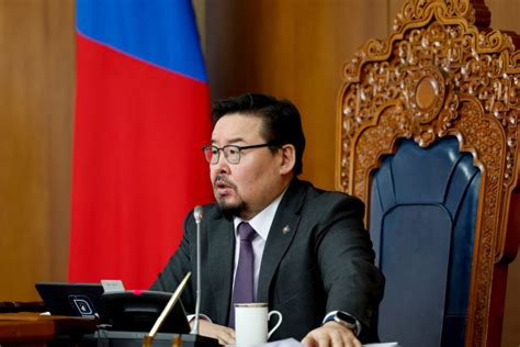 Г Занданшатар Монгол хүн баялагтаа эзэн болж түүний үр өгөөжийг