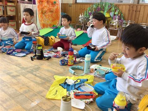 ひまわりぐみのお店屋さんの名前がはらぺこのおうちに決まりました 南陽幼稚園周南市福川