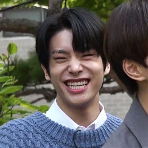 Sim Jaeyun Jake Enha Enhypen Smile Jake Sim Smile Icon Attractive Guys