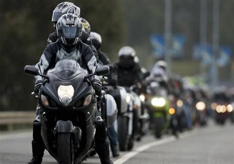 Las Etiquetas De La DGT Para Motos Necesarias Para Entrar En Las Zonas De Bajas Emisiones El