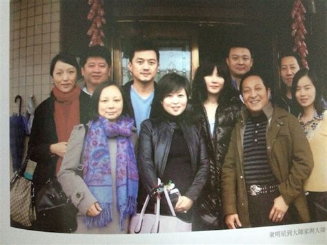 从写真集里看“大师”王林的朋友圈界面新闻 · 图片