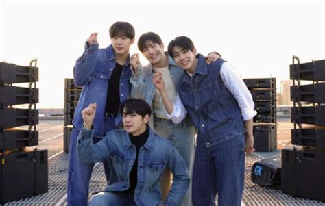 아스트로 데뷔 9주년 기념하며 라이브 공개 트와일라잇 여전한 존잘 차은우까지