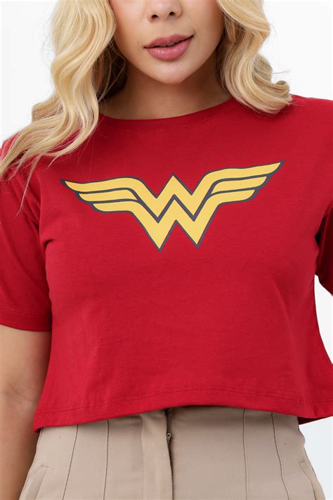 CROPPED SIMBOLO MULHER MARAVILHA VERMELHO RUBI Atacado Tshirt Use