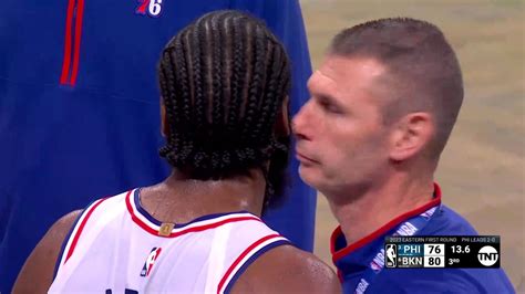 Nba：恩比德不慎坐到对手头部自己也险些受伤腾讯视频